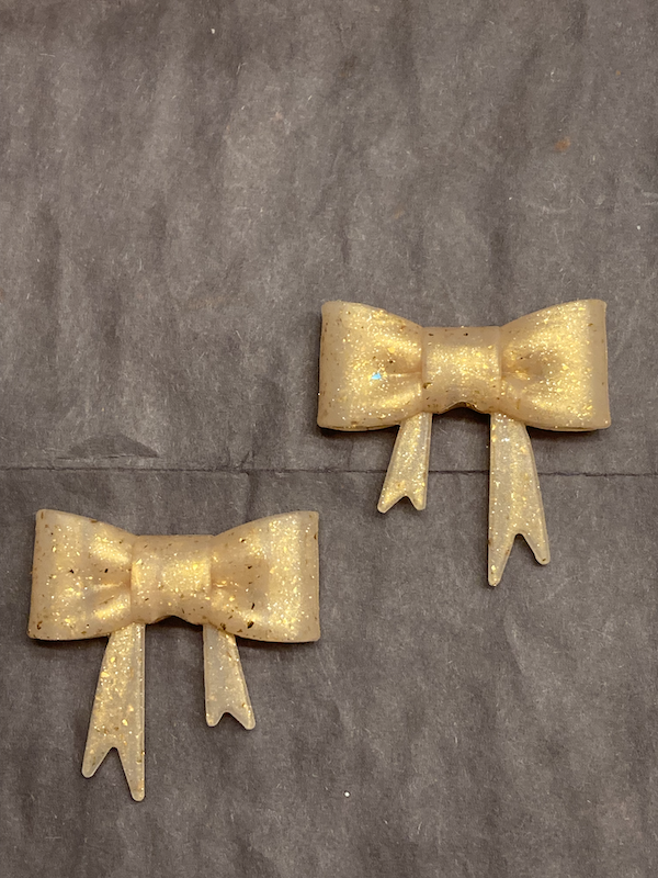 Gold Glitter Bow Silicone Focal/Straw Topper - Badger Bead Supply