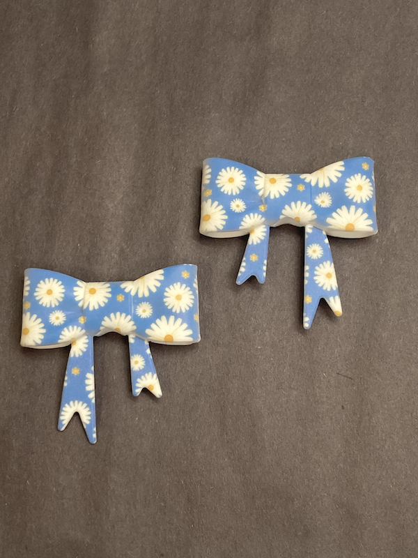 Daisies on a Blue Bow Silicone Focal/Straw Topper and Bead (Exclusive ...